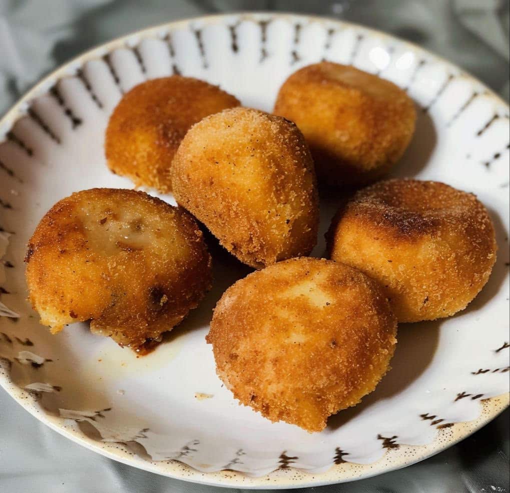 Authentic Italian Arancini Recipe: Crispy, Cheesy Rice Balls
